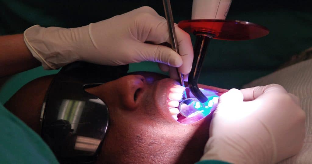 Dente Provisório é Colocado Antes da Prótese Fixa